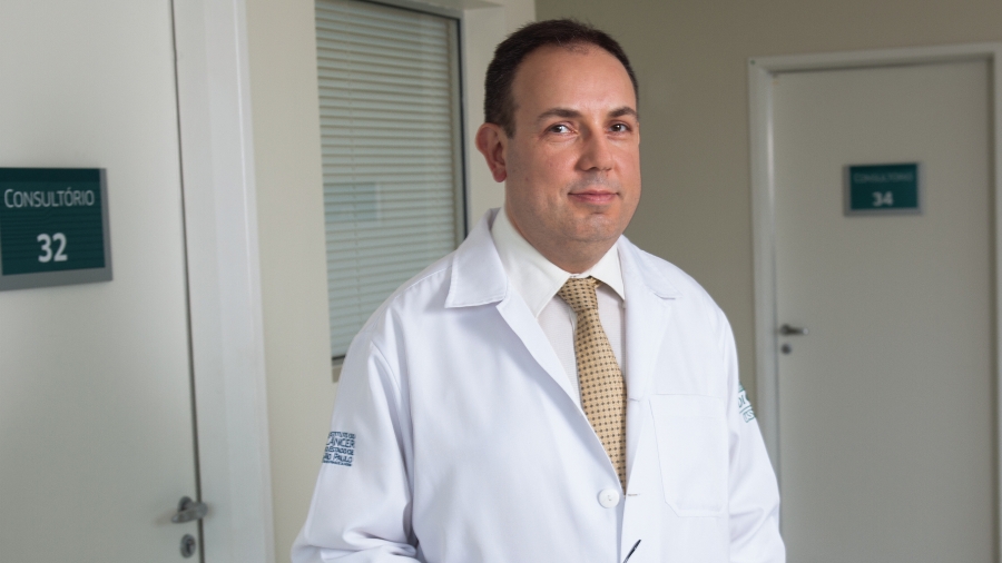 Sírio-Libanês em Reuniões Científicas do Núcleo de Oncologia em Cabeça ...